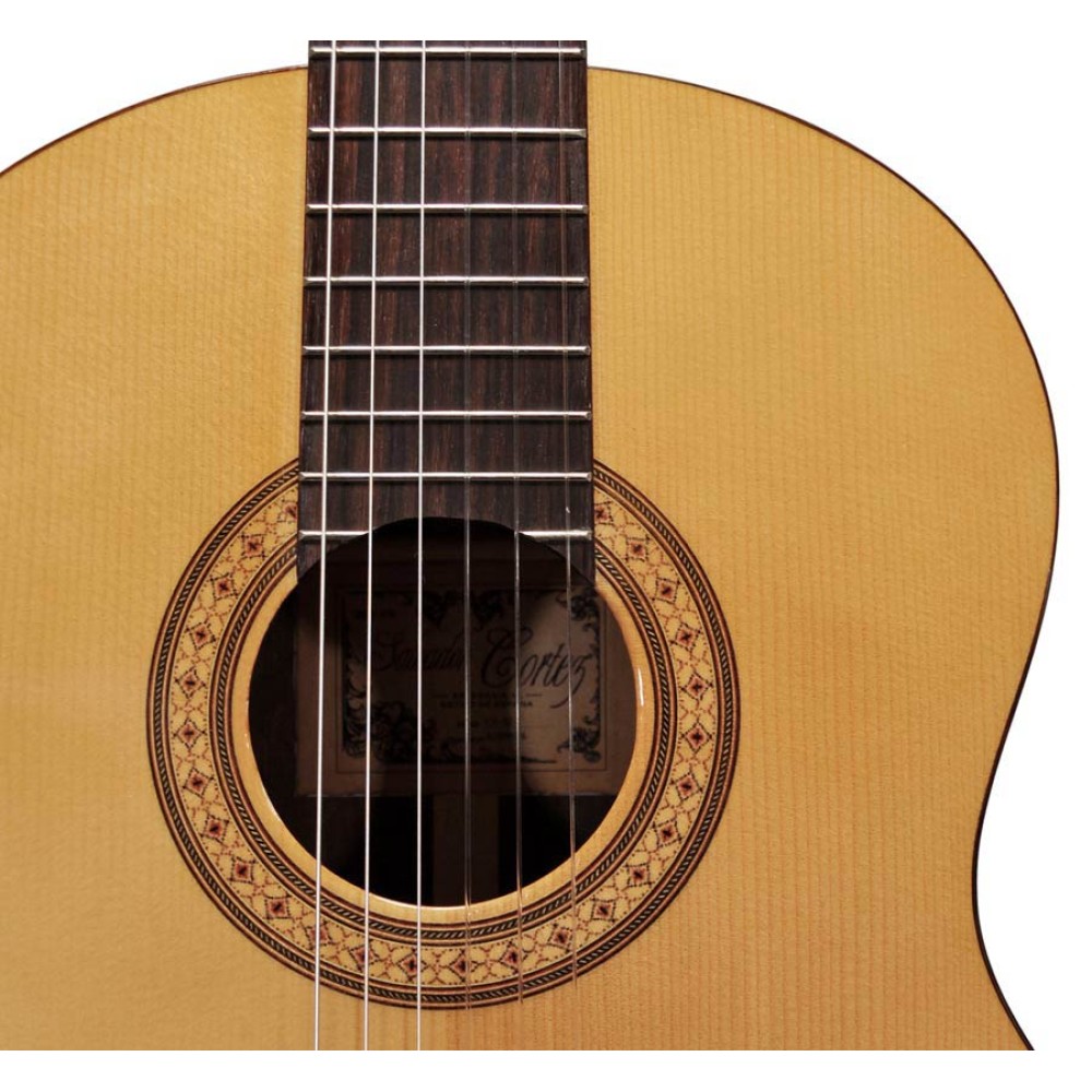 Klasiskā ģitāra Salvador Cortez CS-50